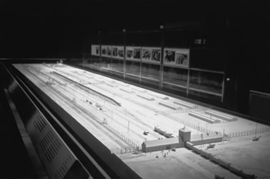 Mikro-Ökonomie der Geschichte. Das Unausstellbare en miniature (Tom Holert)